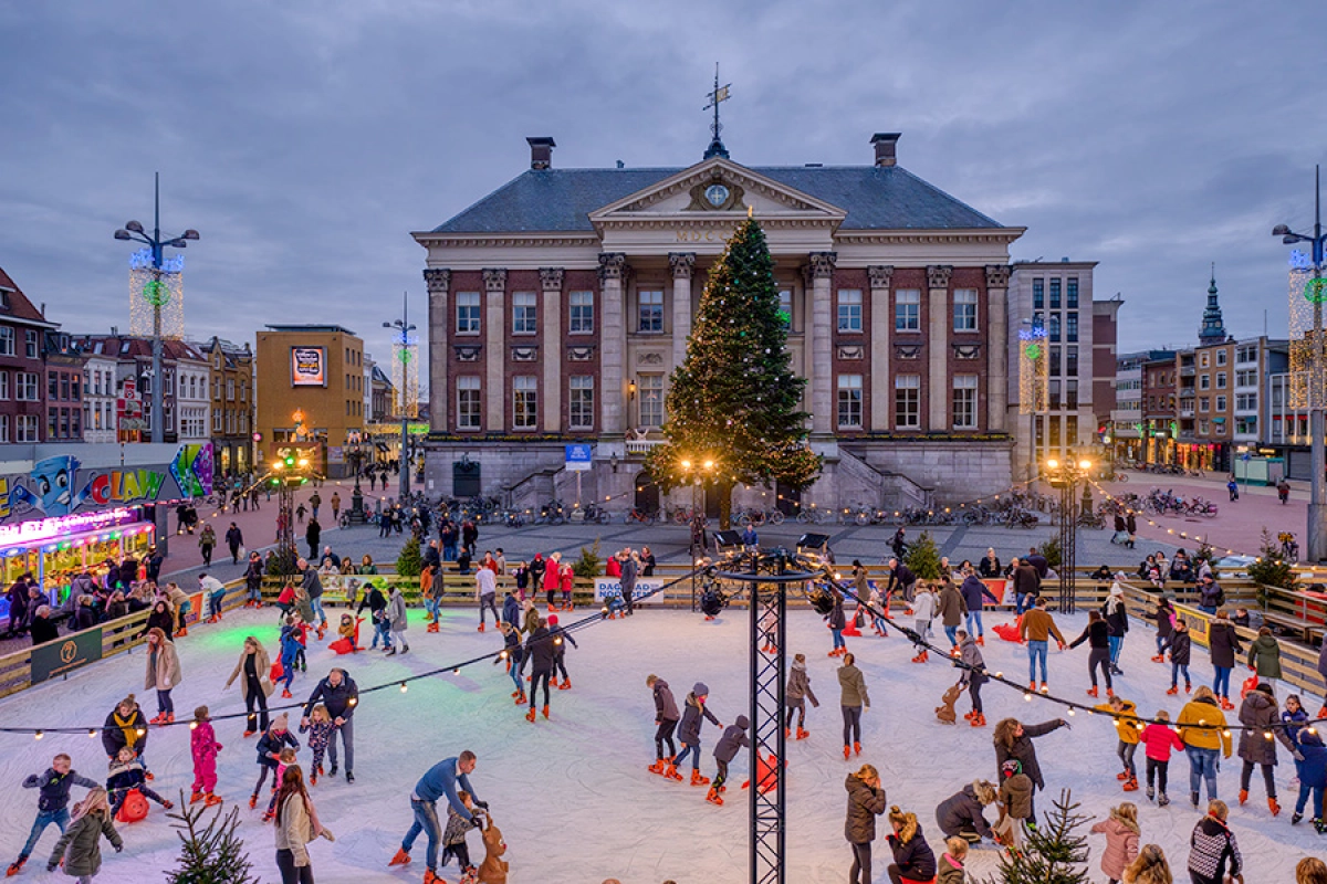 Ice Rink, Wintercafé and Ferris Wheel | Stay In Groningen